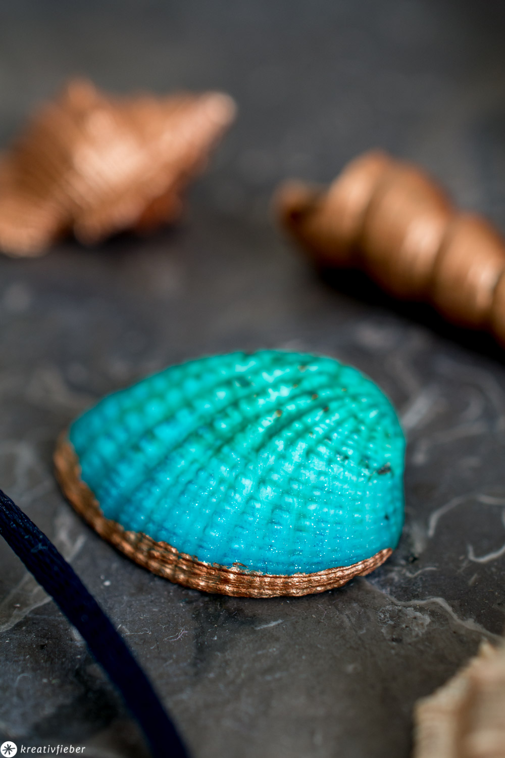 DIY Muschelkette mit Metalliceffekt